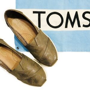 Toms | Shoes | Metallic Gold Toms | Poshmark